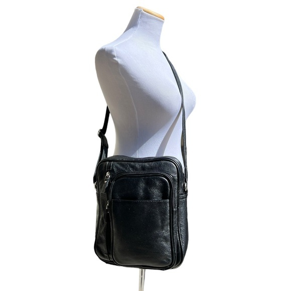 Roma | Bags | Roma Concealed Carry Black Leather Crossbody Purse | Poshmark